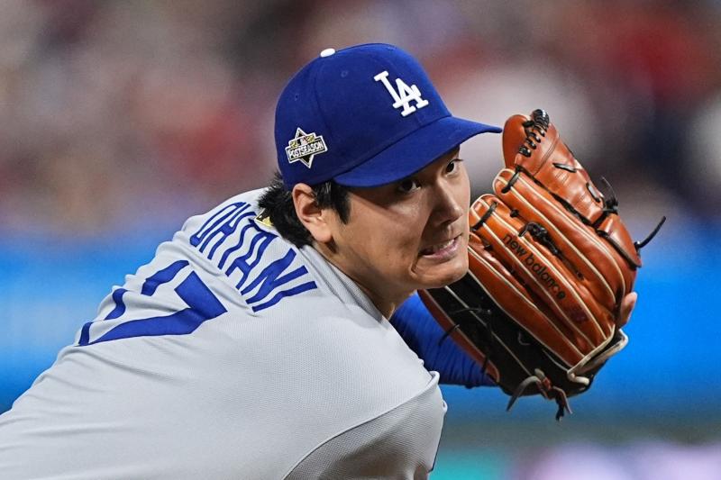 Shohei Ohtani deslumbra en su debut como lanzador en Playoffs con los Dodgers ante los Phillies